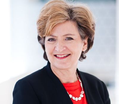 Sandra Perlaki – How Shell manages financial wellbeing | Reward and ...